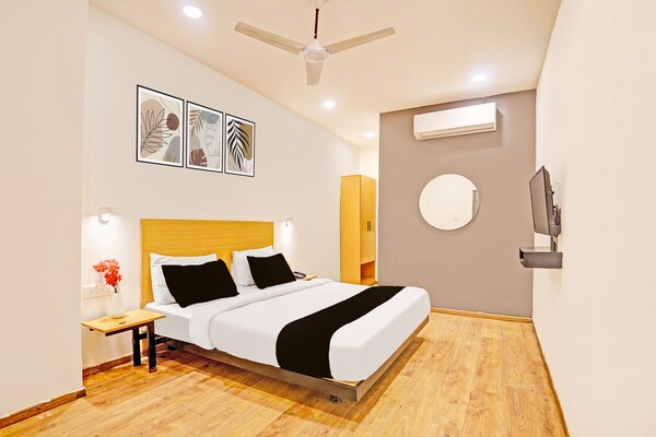 Super Townhouse Mukut Bazar - Lucknow