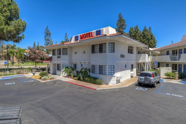 2 Full Beds - La Verne, CA