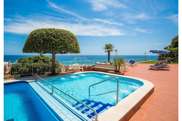 Residence Sant'anna Two-room Apartment 4 Pax B4 - Pietra Ligure