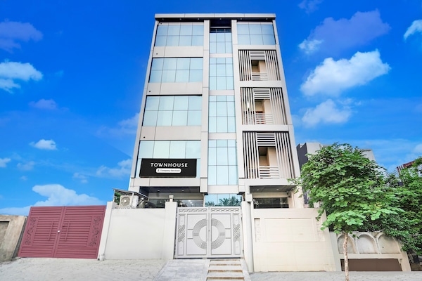 Super Townhouse Sector 63 A Noida - Noida
