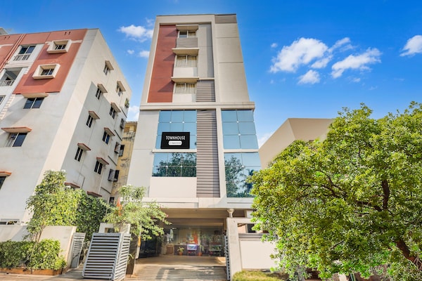 Townhouse Dwarka Nagar Near Ramatalkies - Visakhapatnam