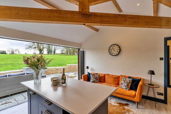 The Stables At Lilac Cottage - Cotswolds