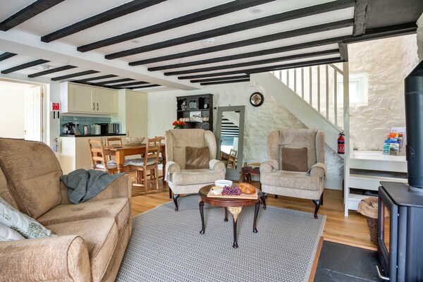 Hermon Bach - Gwynedd