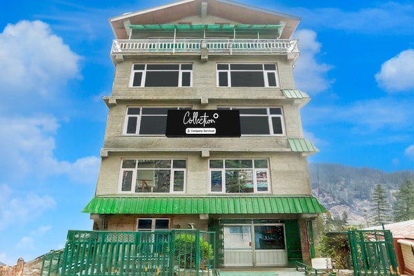 Super Townhouse Manali Near Hadimba Temple Formerly The Valerian - Manali