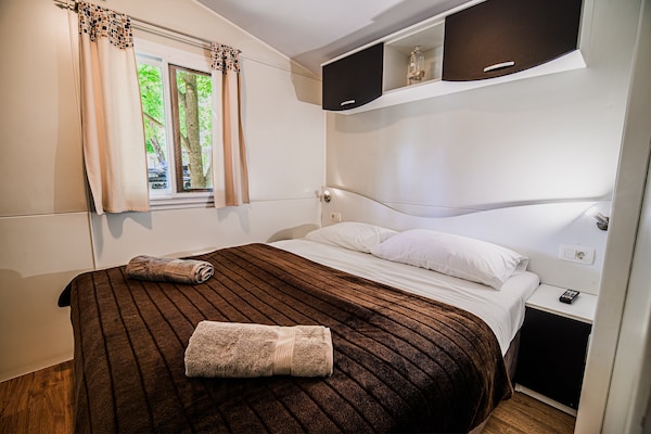 Waterside Retreat Mobile Homes With Thermal Riviera Tickets - Three Bedroom Mobile Home With Lake View  (Owner 2) - Eslovenia
