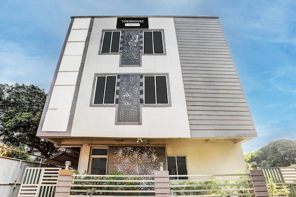Super Townhouse Chandrasekharpur - Bhubaneswar