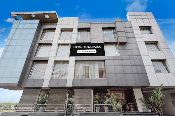 Townhouse Oak Agra Near Sultanganj Puliya Formerly Bb Grand - Agra