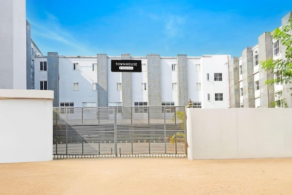 Super Townhouse Mancheswar Industrial Estate - Odisha