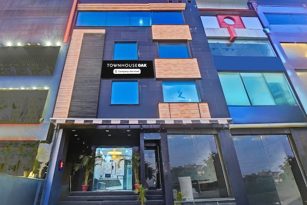 Super Townhouse Oak Amrapali Circle Formerly Hotel Aqua - Jaipur