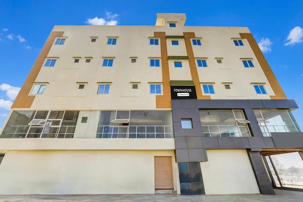 Super Townhouse Hennur Prakruthi Layout Bangalore - Bangalore