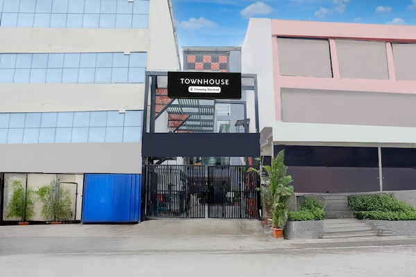 Super Townhouse Shivamogga Formerly Karthik Bhavan - Shimoga