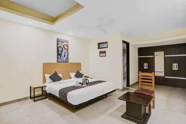 Townhouse Patparganj Near Max Super Speciality Hospital - Noida