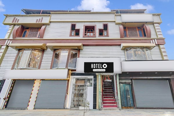 Hotel O Residency Road Srinagar - Srinagar