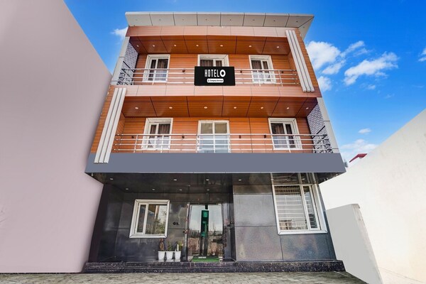 Super Hotel O Sunrakh Road Vrindavan Formerly Ganga Residency - Vrindavan