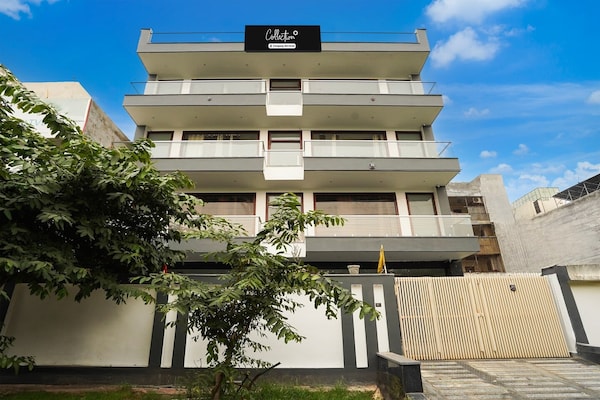 Super Collection O 63 A Noida - Noida