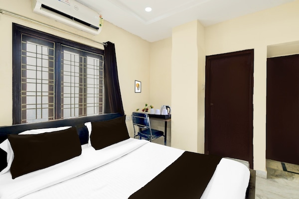 Super Collection O Kothapet Near Omini Hospital - Hyderabad
