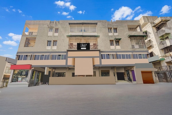 Super Collection O Maninagar East Formerly Maninagar Residency - Ahmedabad