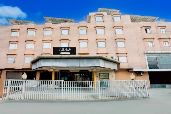 Super Collection O Padav Square Gwalior - Gwalior
