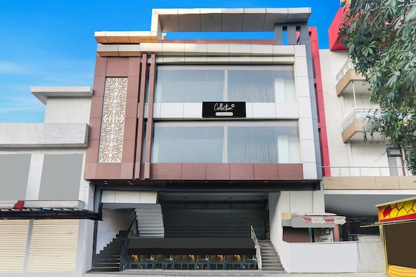 Super Collection O Quila Road Formerly Jr Inn - Lucknow