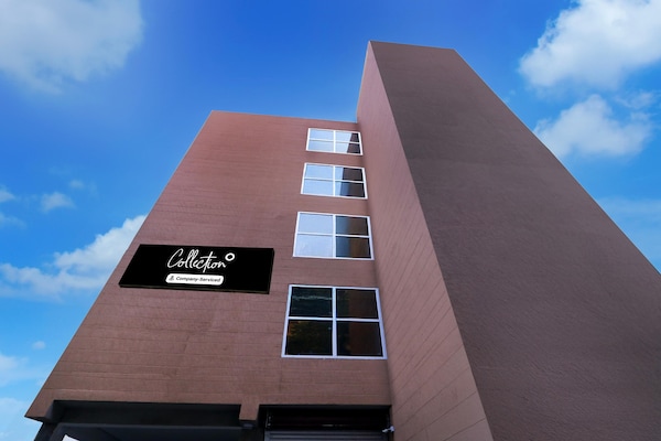 Super Collection O Ranchi Station Near Rajendra Chowk Formerly Bodhraj Paradise - Ranchi