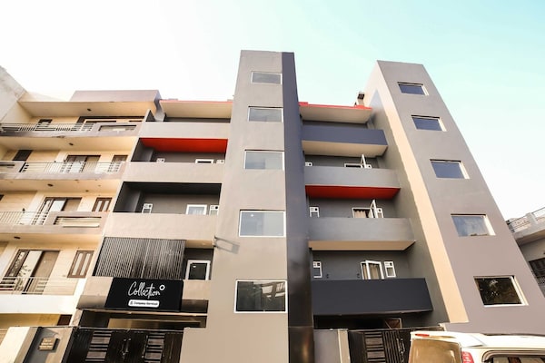 Super Collection O Shahdara Near Yamuna Sports Complex - Delhi
