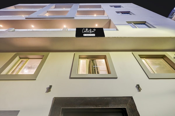 Super Collection O Shalimar Bagh - Delhi