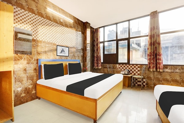 Hotel O Jammu Near Ragunath Bazaar Formerly Goodwill - Jammu