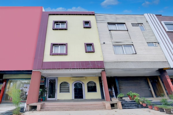 Super Hotel O Kalgidhar Enclave Baltana Formerly Indiano - Zirakpur