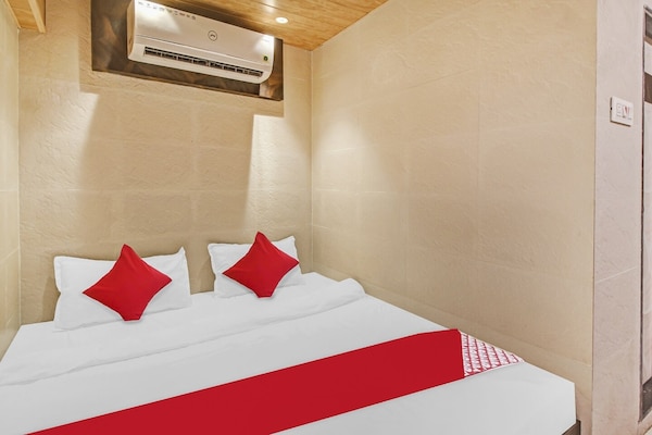 Super Hotel O Ambedkar Chowk Ulhasnagar - Kalyan