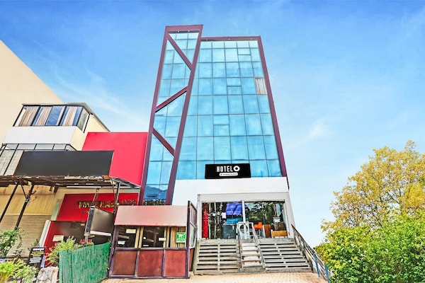 Super Hotel O Gurgaon Old Town - Gurugram