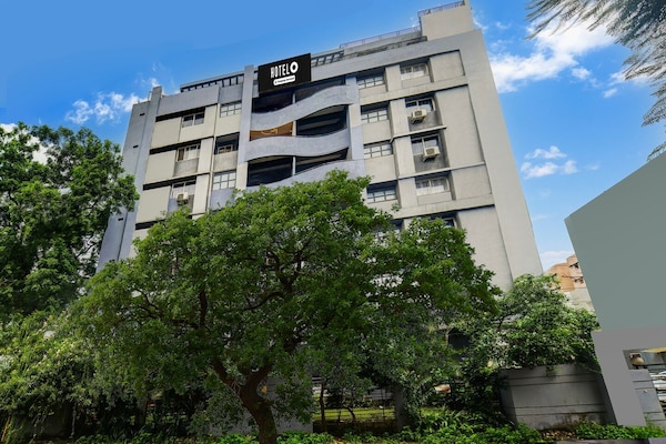 Super Hotel O Indraprasth - Indore