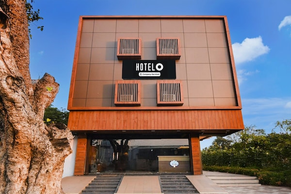 Super Hotel O Jamshedpur Near Burma Mines Formerly Hotel Square - Jamshedpur