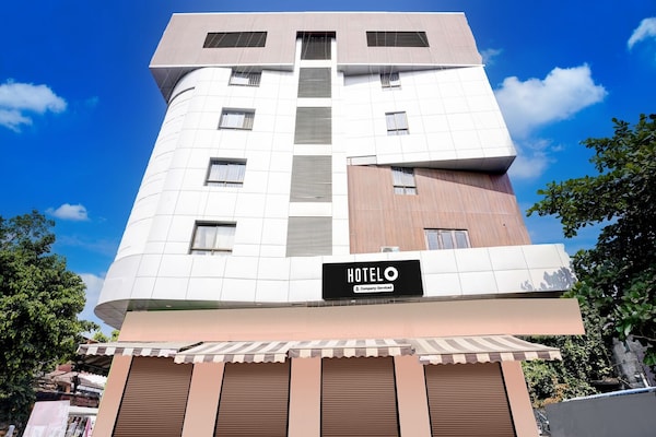 Super Hotel O Nashik Road Formerly The Address Hotel - Nashik