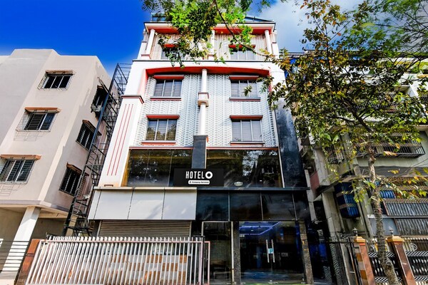 Super Hotel O Rajdanga Near Acropolis Mall Formerly The Corporate Inn - Kolkata
