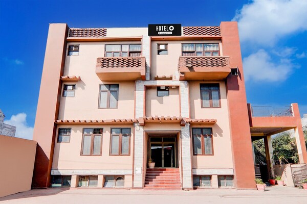 Super Hotel O Sharda Nagar Lucknow - Lucknow