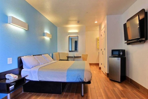 1 King Bed Non-smoking - Rockport, TX
