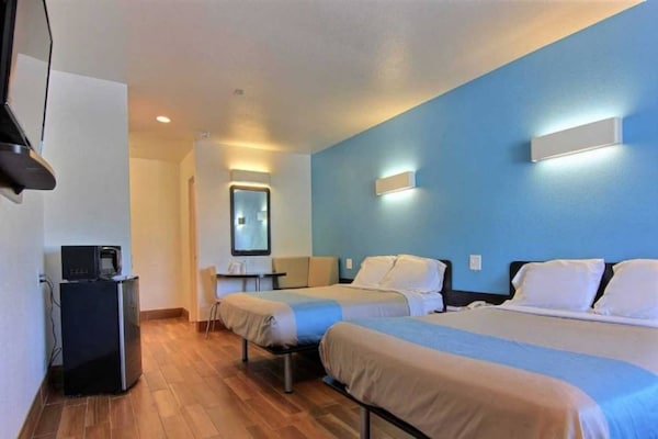 2 Queen Beds Non-smoking - Rockport, TX