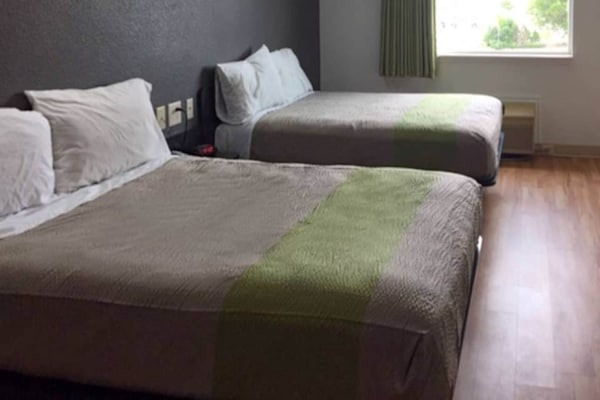 2 Full Beds Non-smoking Kitchen - Fort Worth, TX