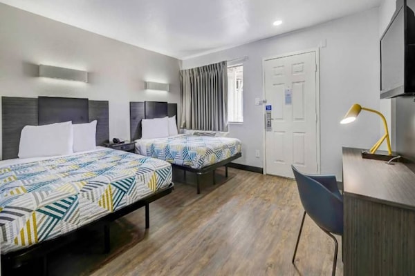 2 Full Beds  Non-smoking - デントン, TX
