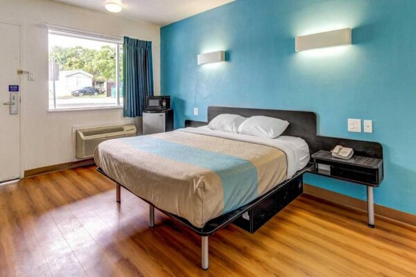 1 King Bed Non-smoking - 韋科
