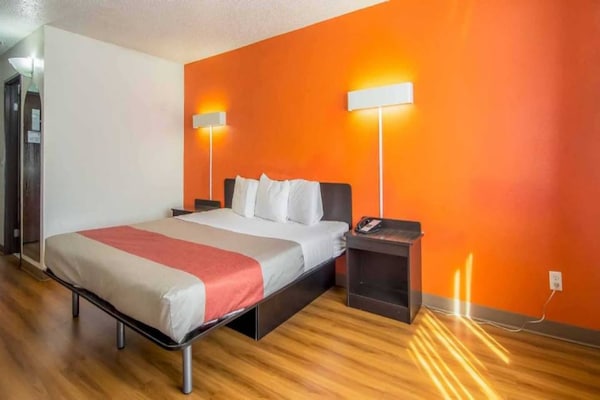 1 King Bed  Smoking - Richardson, TX