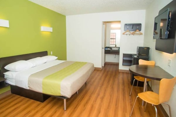 1 King Bed Mobil Access Tub Nsmk Micfridg - Palestine, TX