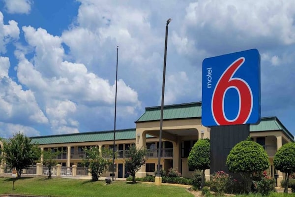 1 King Bed  Mobil Access Tub Nsmk Micfridg - Jackson, MS