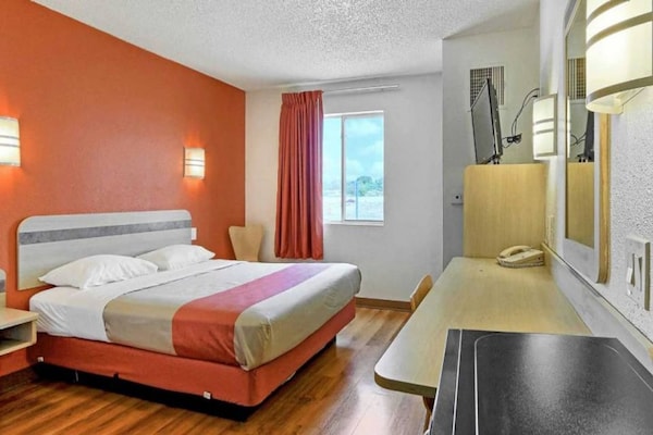 1 Queen Bed  Ada/ri Shower/non-smoking - Killeen, TX