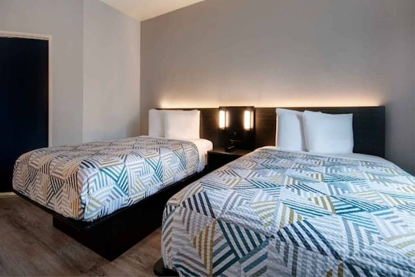 2 Full Beds Non-smoking - Pharr, TX