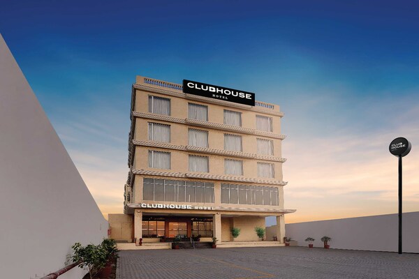 Premium Stays By Clubhouse Hotel Morbi - Gujarat