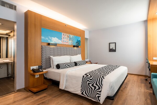 Luxury Stays At Sunday Hotel Chandigarh Zirakpur - Zirakpur