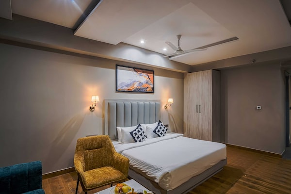 Lavish Stays By Clubhouse Hotel Chandigarh Mohali - Sahibzada Ajit Singh Nagar