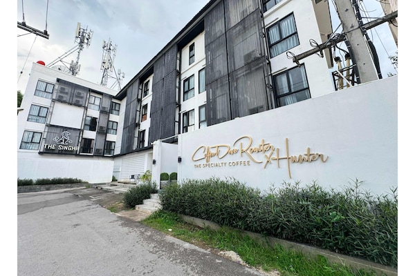Stylish City Suite  Unwind In Chiangmai - Chiang Mai