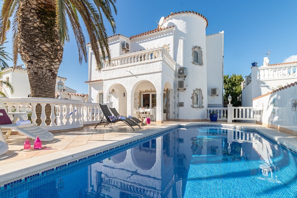 0037-cap Ras 17 B - Empuriabrava